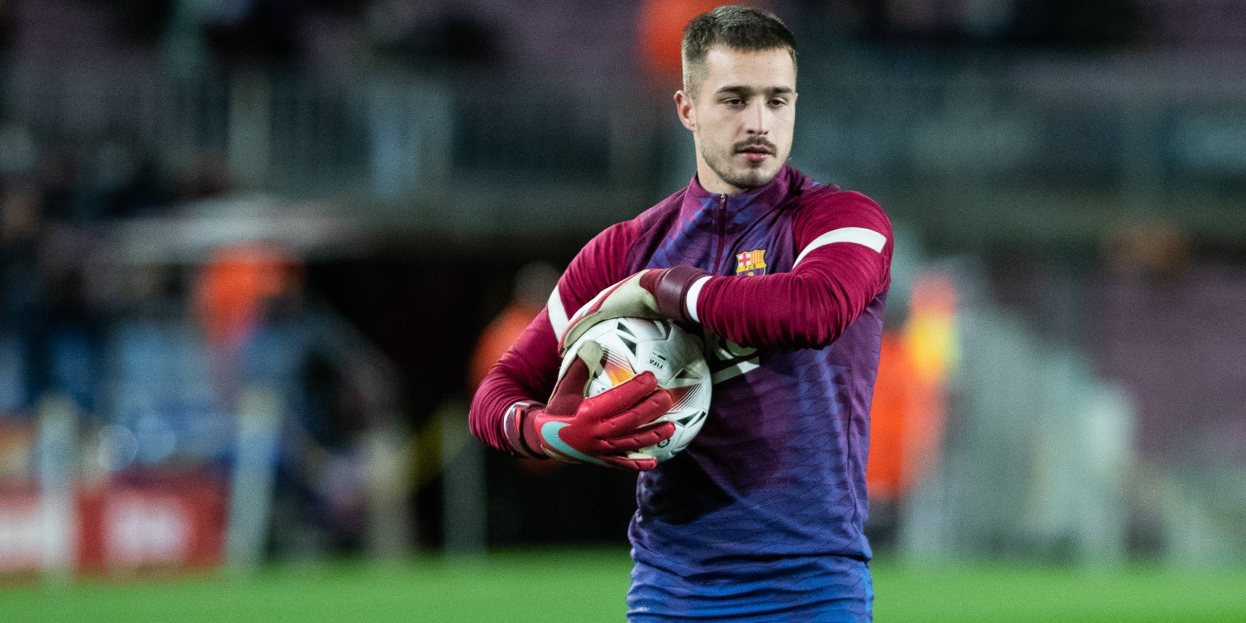 Lío de los gordos entre Arnau Tenas y el Barça