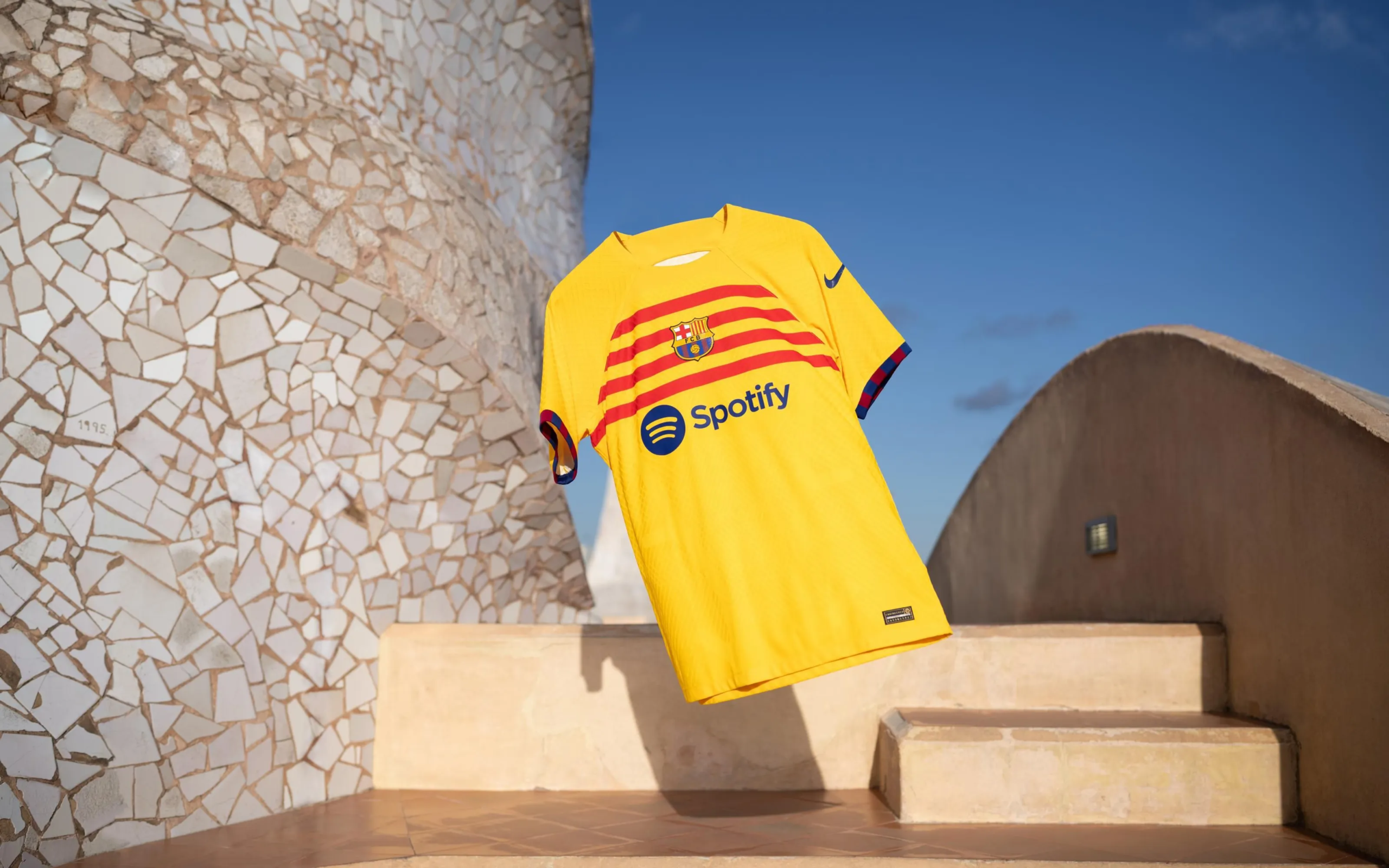 L'ús del català a les xarxes socials del Barça, en discussió