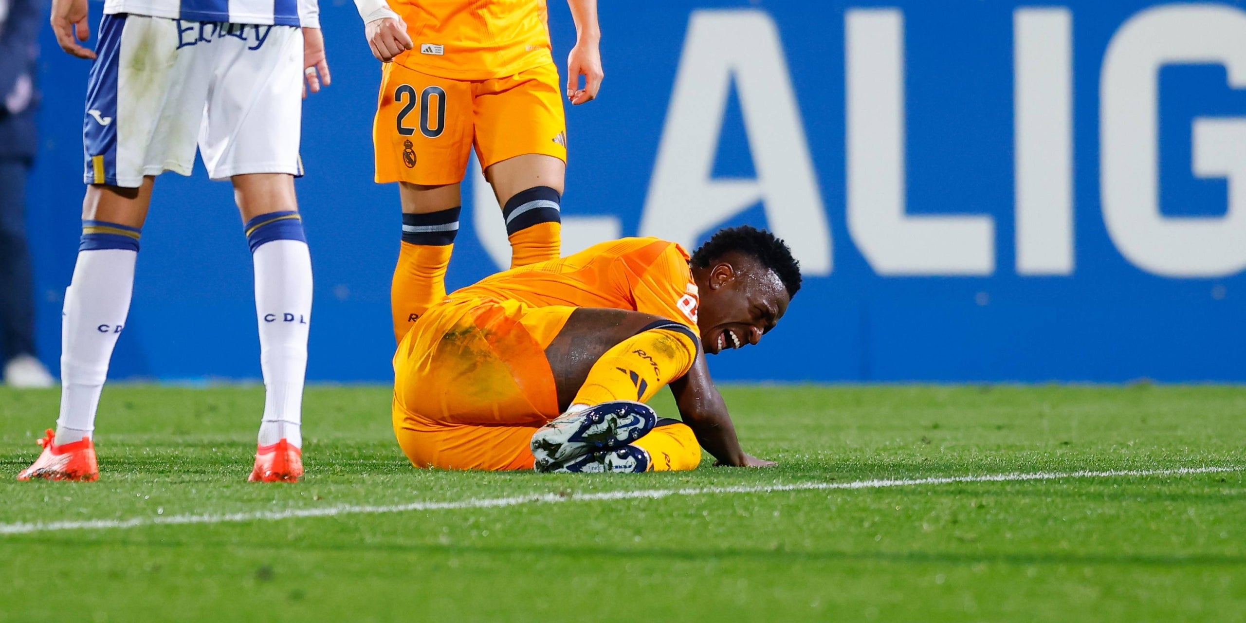 Lesión de Vinicius Jr. sacude al Real Madrid antes del Liverpool