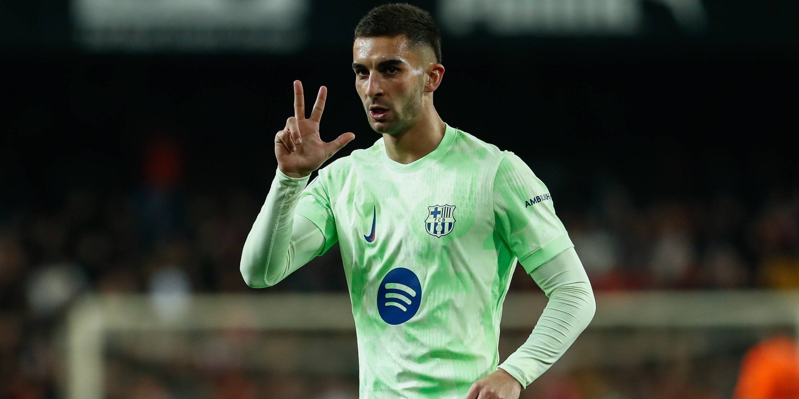 El Barça golea al Valencia y avanza a semis de Copa