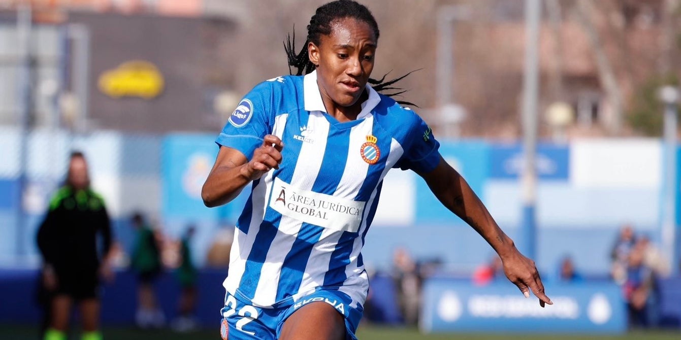 Controvèrsia en el derbi femení: Mapi León i el tocament polèmic