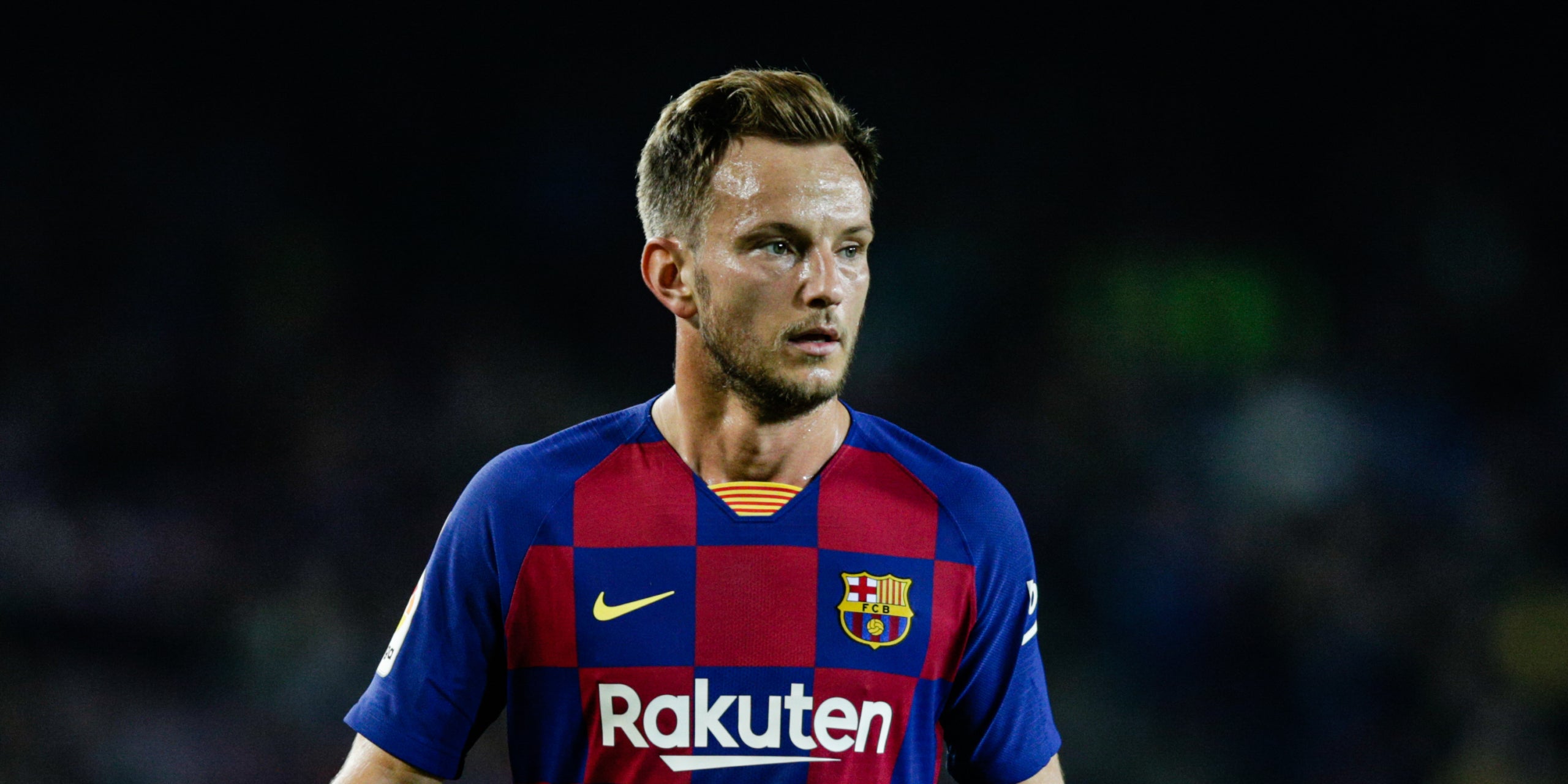 Rakitic recolza Ter Stegen com a titular al Barça
